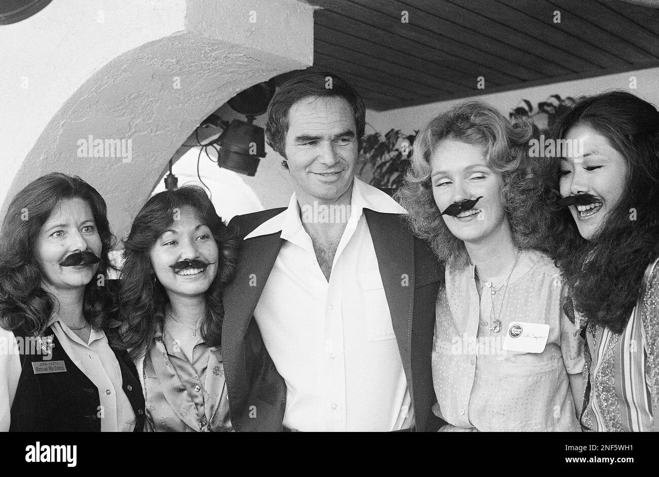Burt Reynolds, who recently shaved off his moustache of 11 years on ...