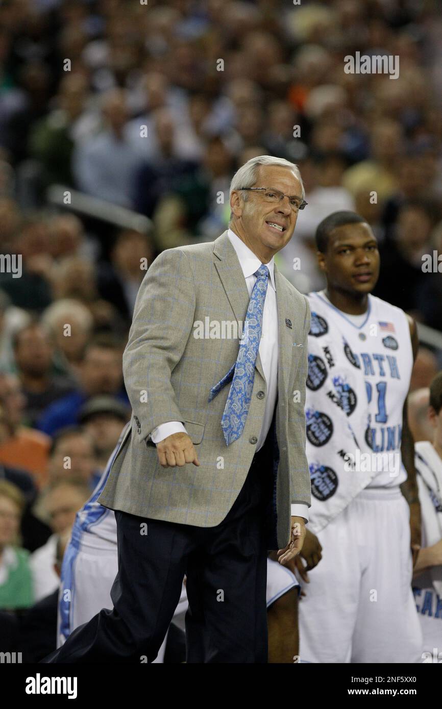 North Carolina head coach Roy Williams reacts during a men's NCAA Final ...