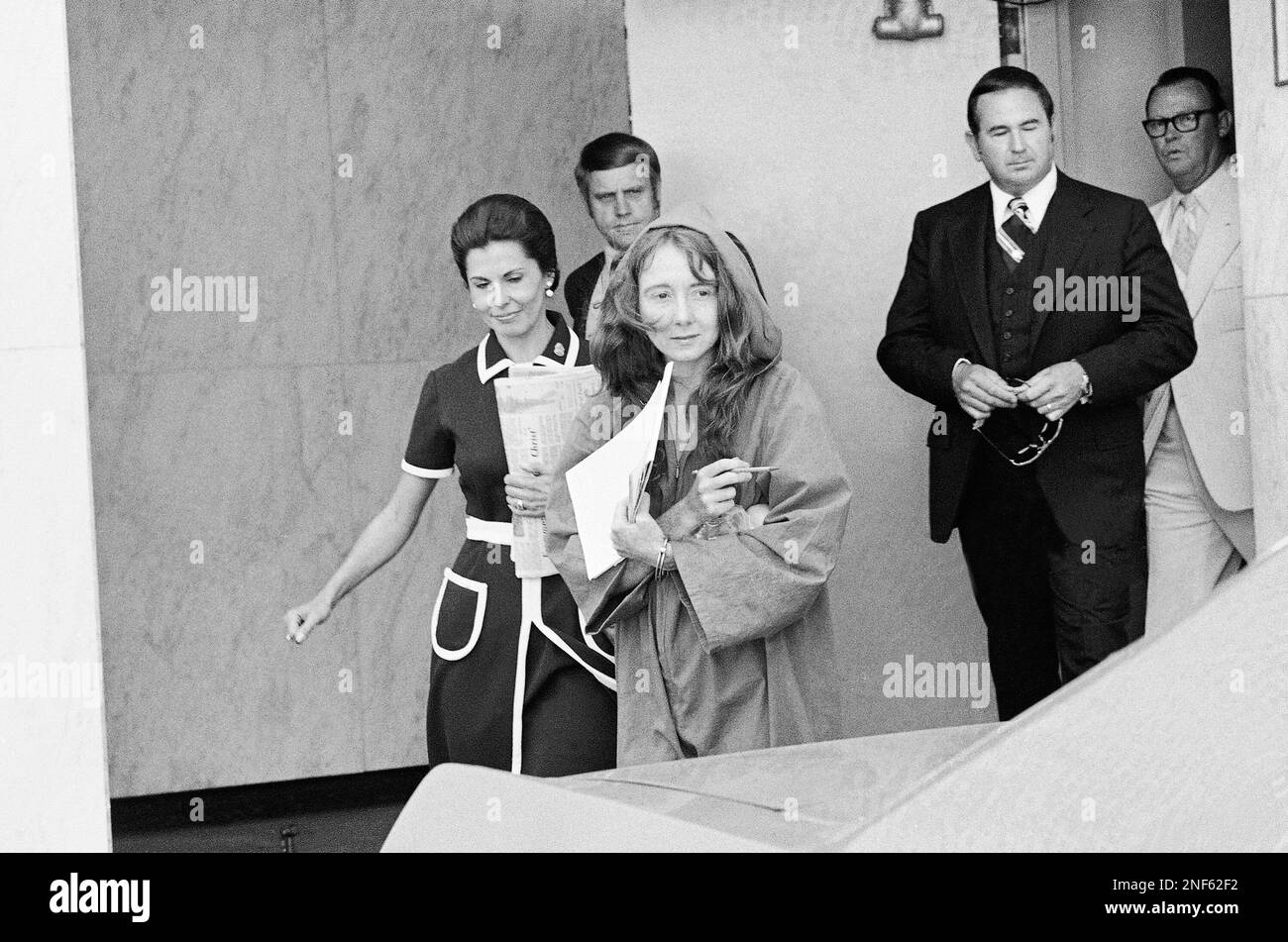 Lynette "Squeaky" Fromme leaves the Federal Court in Sacramento, Sept ...