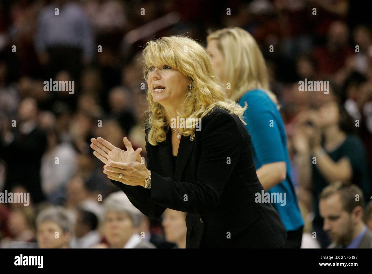 Oklahoma coach Sherri Coale during a women's NCAA tournament regional ...