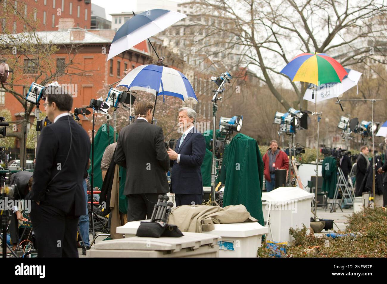 JP Morgan Chase Chief Executive Officer Jamie Dimon talks with the ...