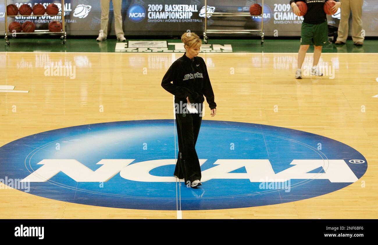 Michigan State head coach Suzy Merchant is seen during practice in East ...