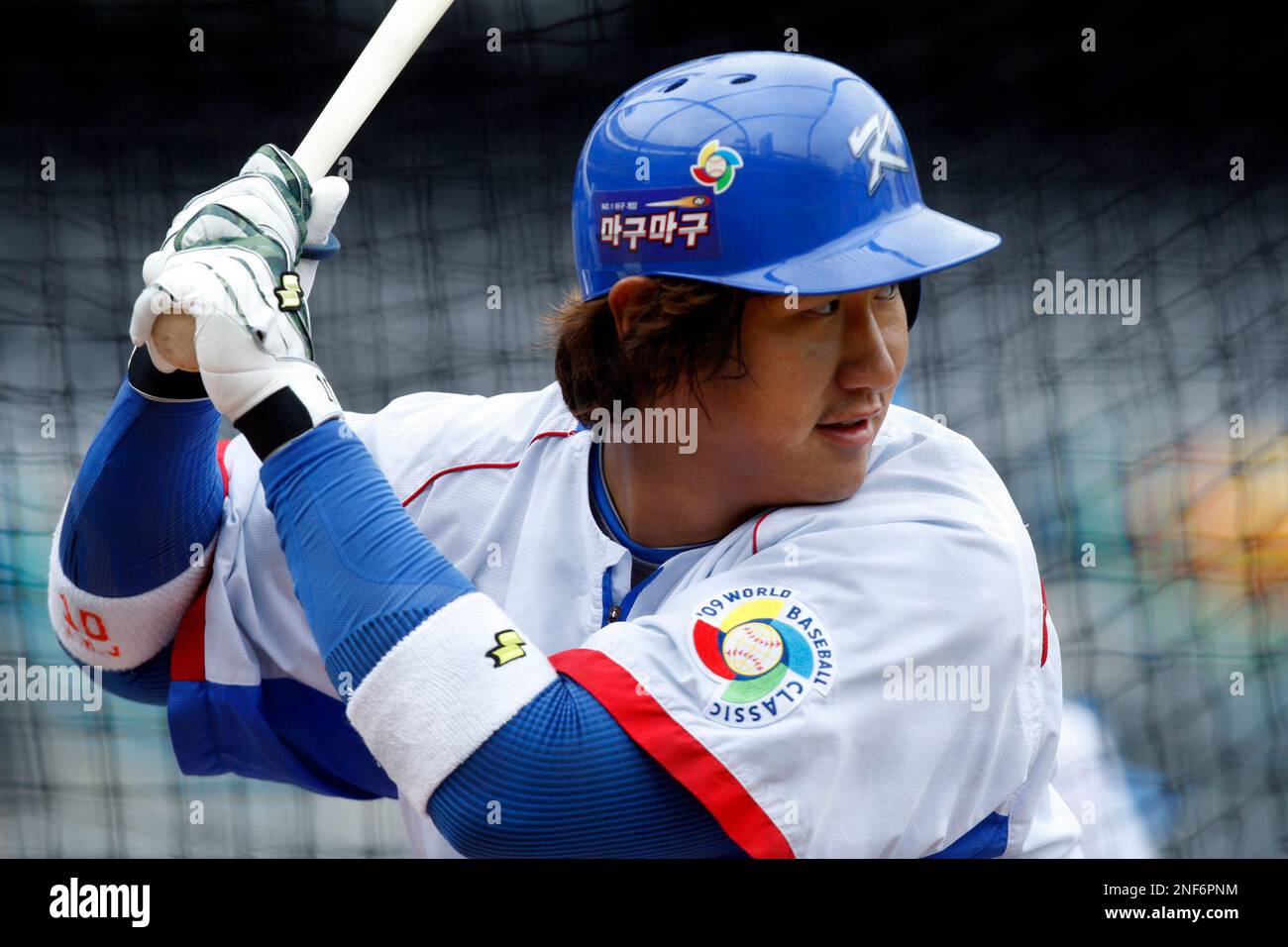 South Korea's Lee Dae Ho during workouts at PETCO Park in San Diego ...