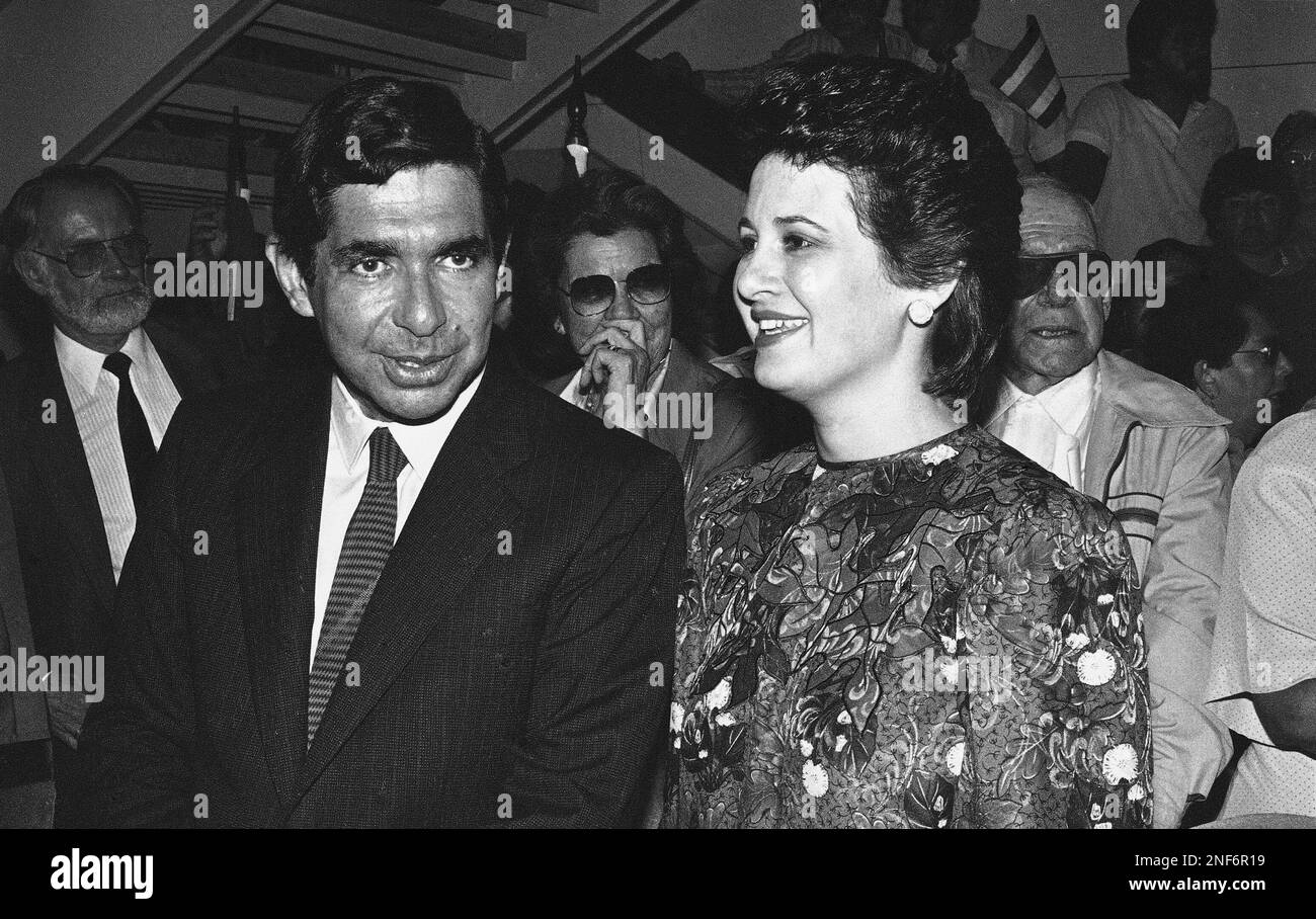 President Oscar Arias of Costa Rica, left, and his wife Margarita ...