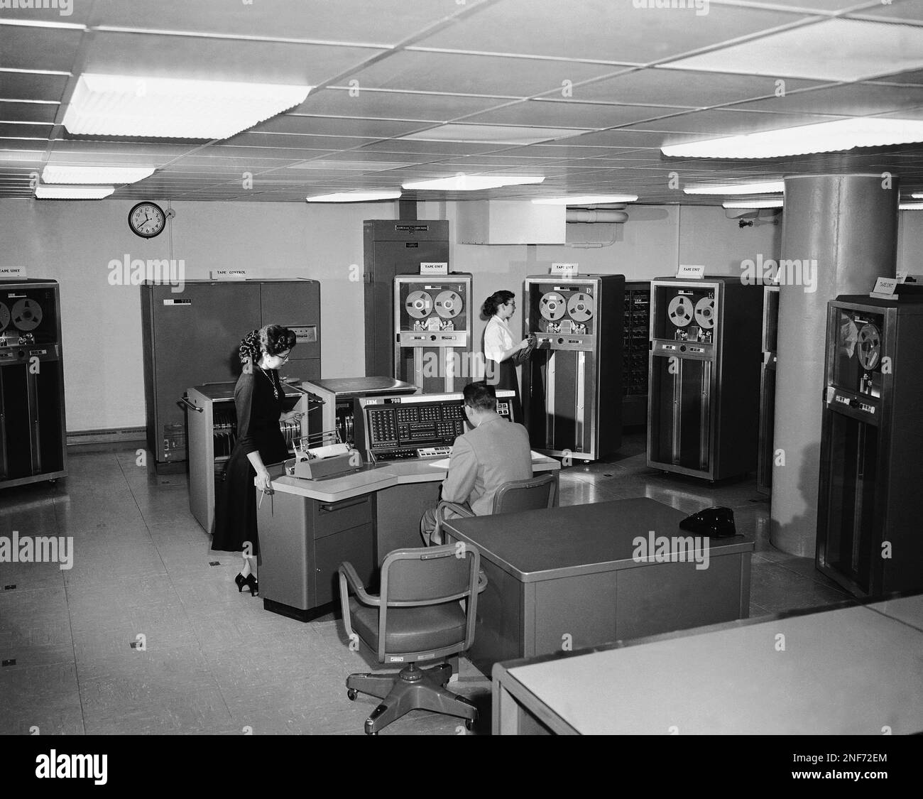 The U.S. Navys first large scale electronic computer to be installed in ...