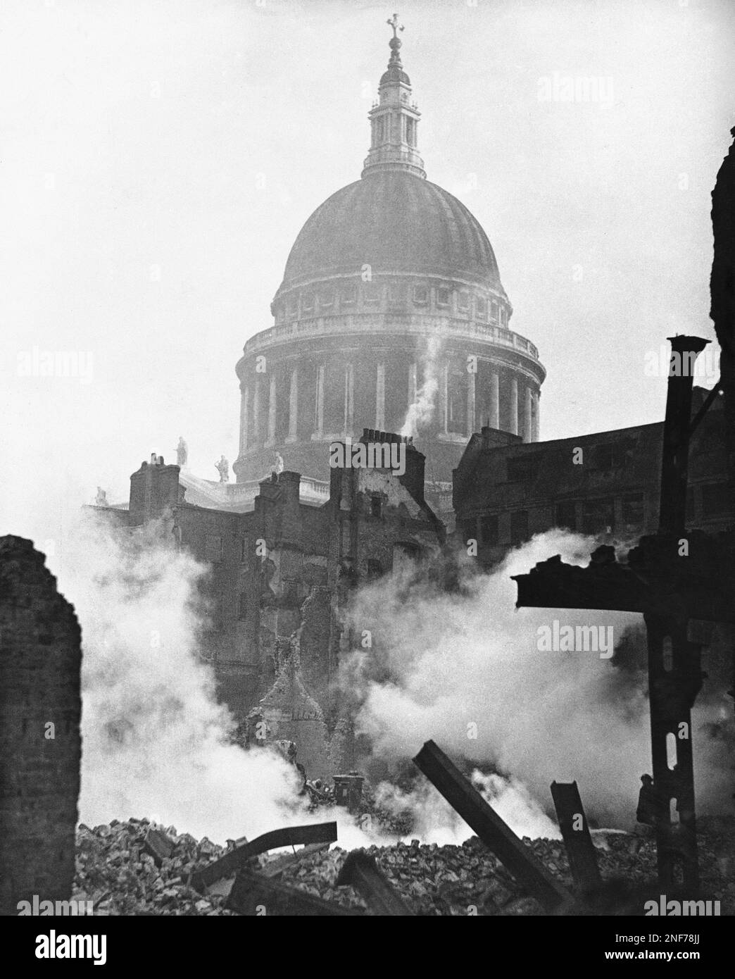 St. Paul's Cathedral still stands supreme, due to heroic efforts of ...