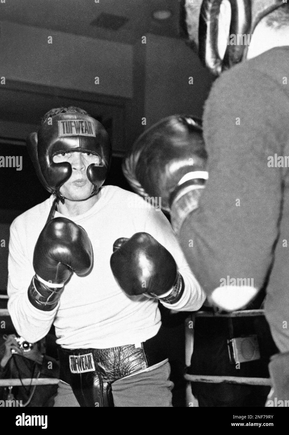 World lightweight boxing champion Carlos Ortiz, left, is ready to ...