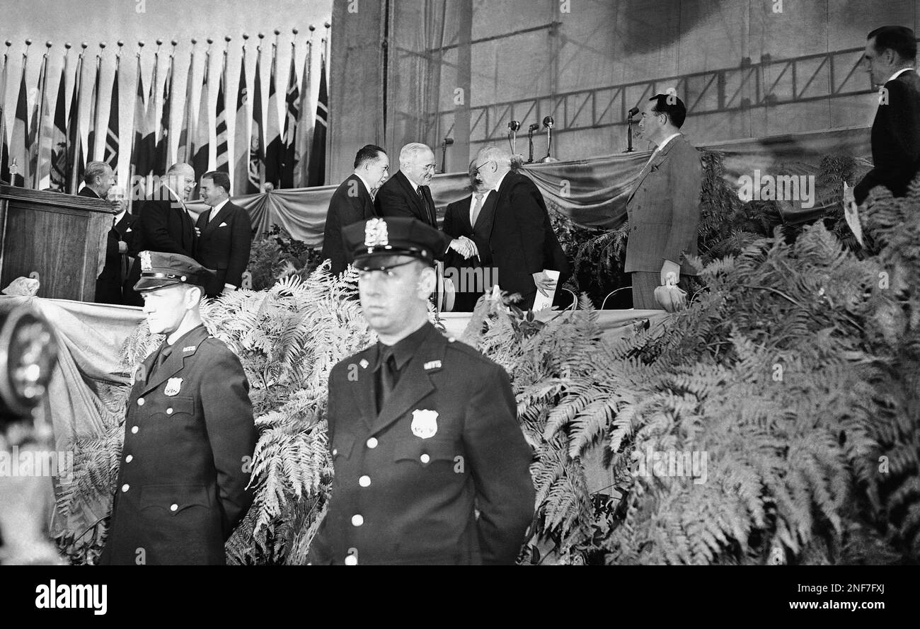 President Harry Truman and Andrei Y. Vishinsky, soviet foreign minister ...