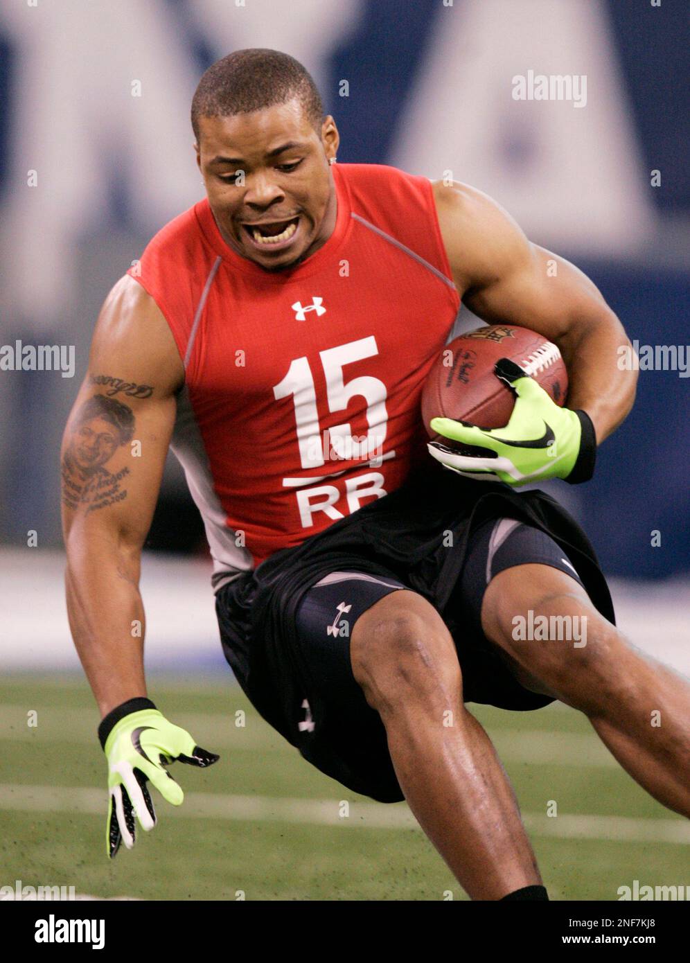 Oregon running back Jeremiah Johnson runs a football drill at the NFL ...