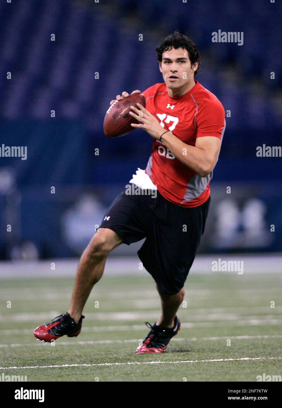 University of Southern California quarterback Mark Sanchez runs a ...