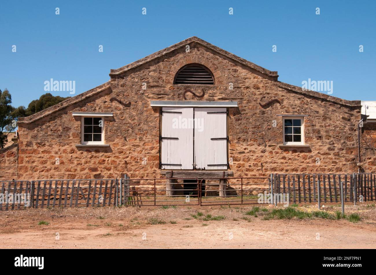 Historic woolshed at Bungaree Station, a pioneer farm established 1841 ...