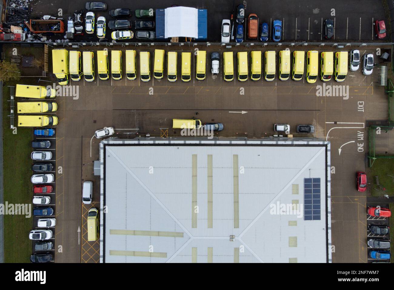 Long lines in hospitals hi-res stock photography and images - Alamy
