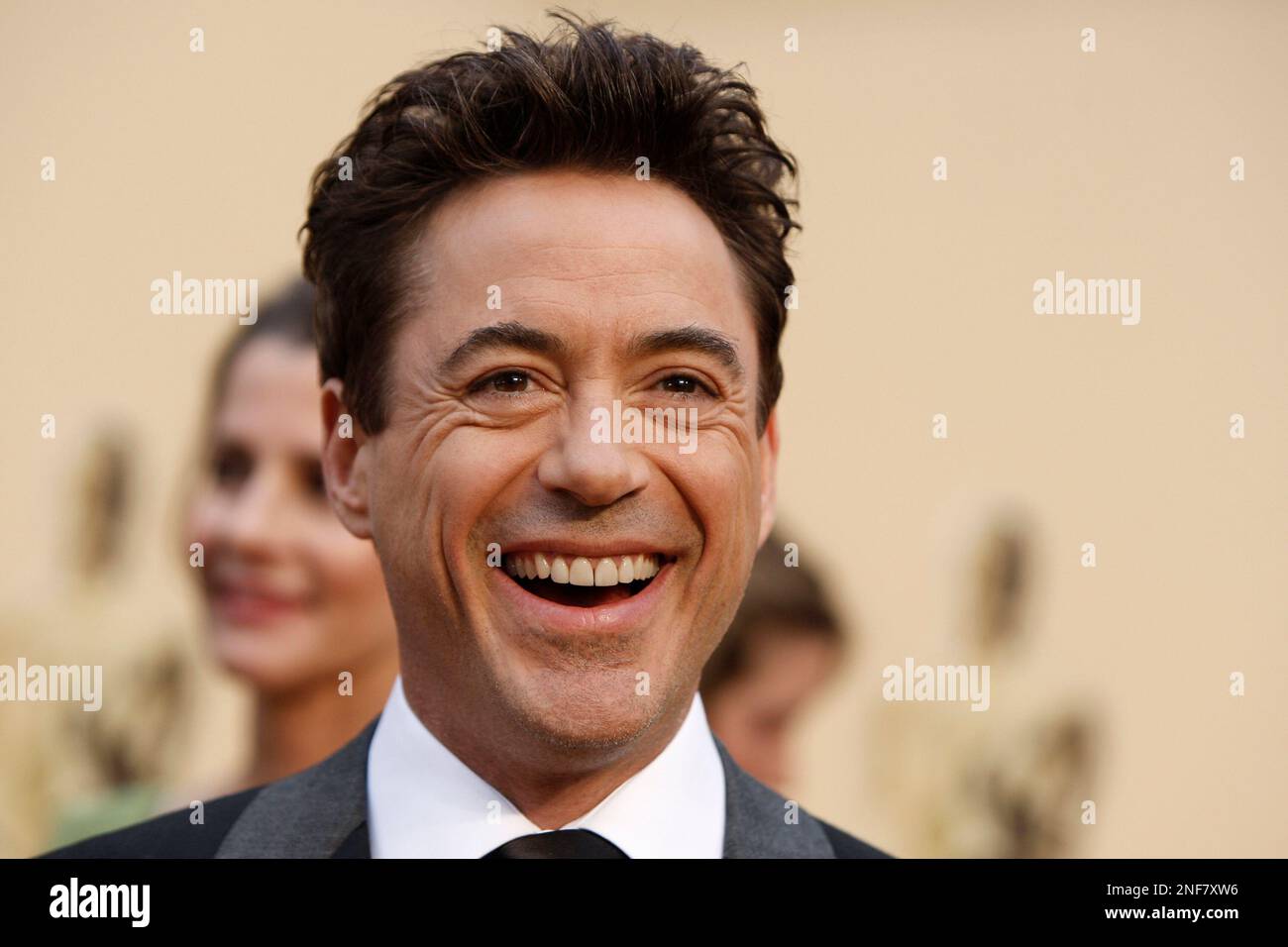 Robert Downey Jr. arrives for the 81st Academy Awards Sunday, Feb. 22, 2009, in the Hollywood ...
