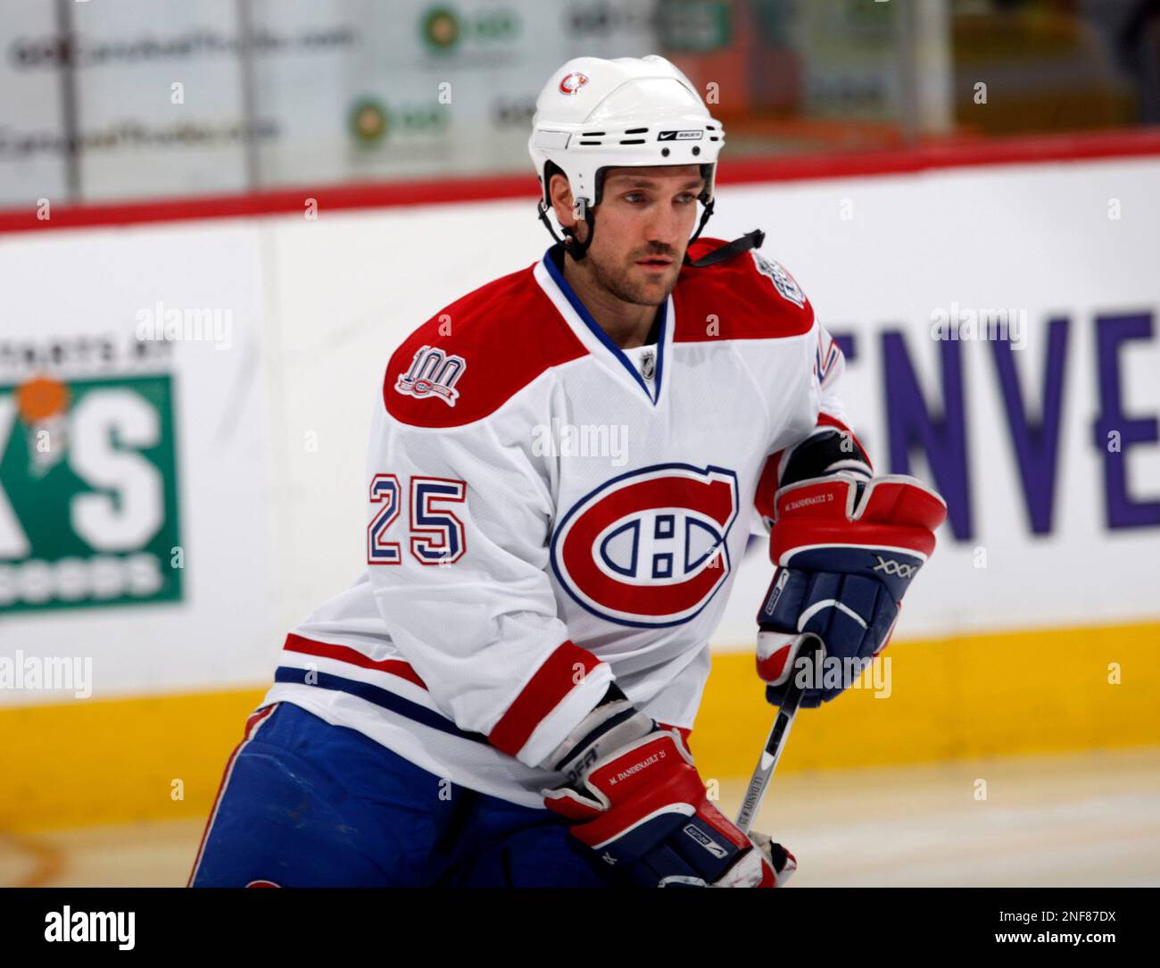 Montreal Canadiens right winger Mathieu Dandenault warms up before ...