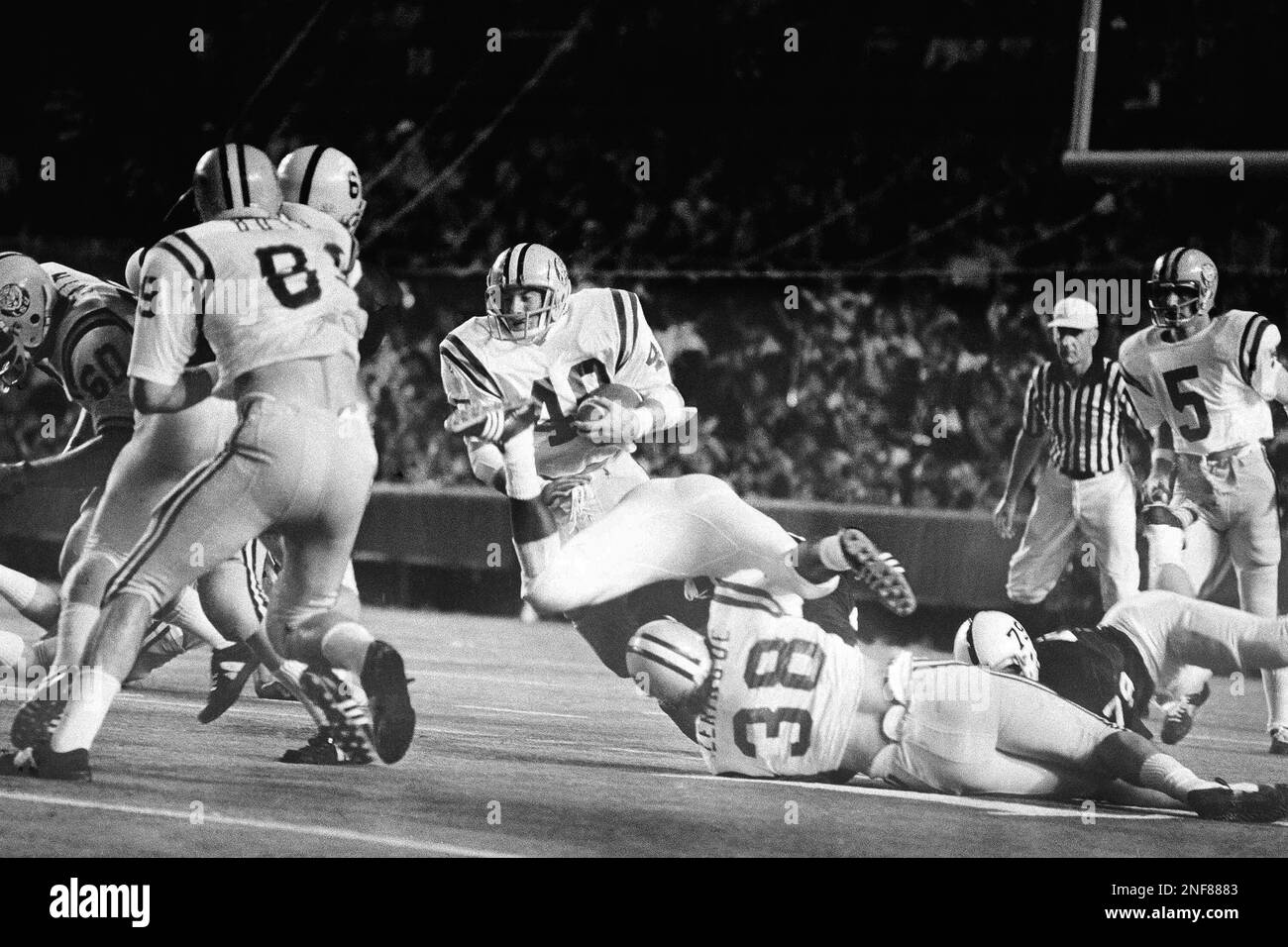 Brad Davis (48), carries for short LSU gain over Penn State in second ...