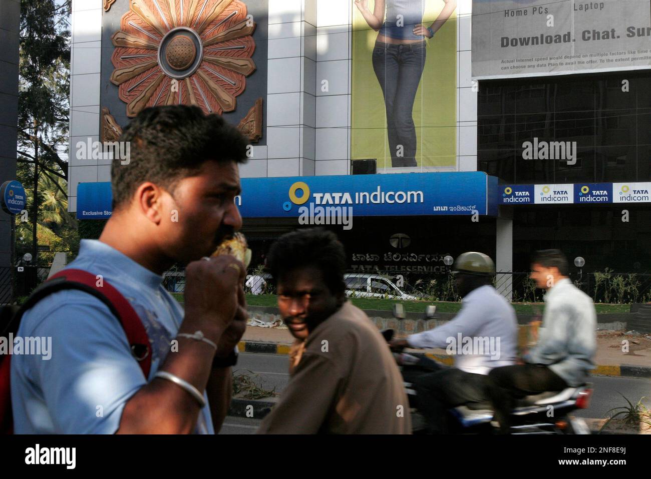 Tata Indicom True Paid Logo