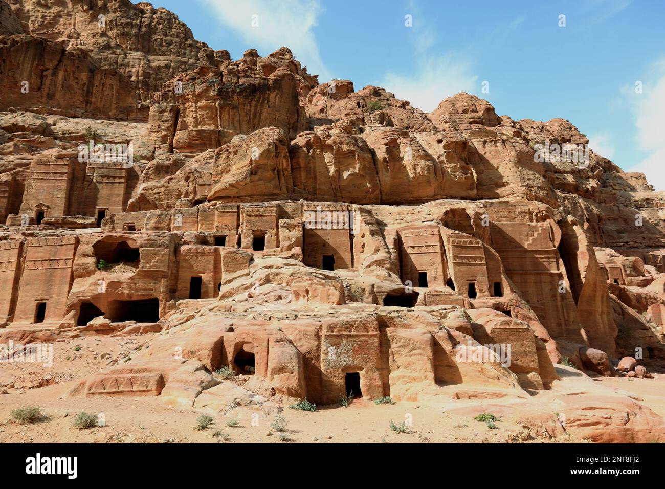 Fassadenstraße, verlassene Felsenstadt Petra, al-Batra, Hauptstadt des ...