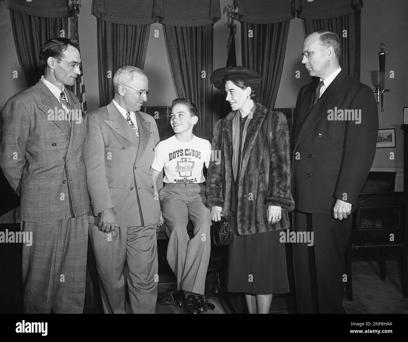 Jimmy Montgomery, 14, of Hot Springs, Ark., receives President Harry ...