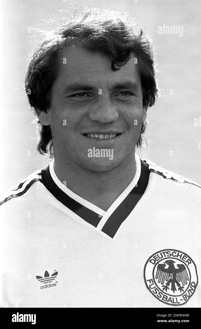 West German soccer player and HSV ("Hamburger Sport Verein") captain ...