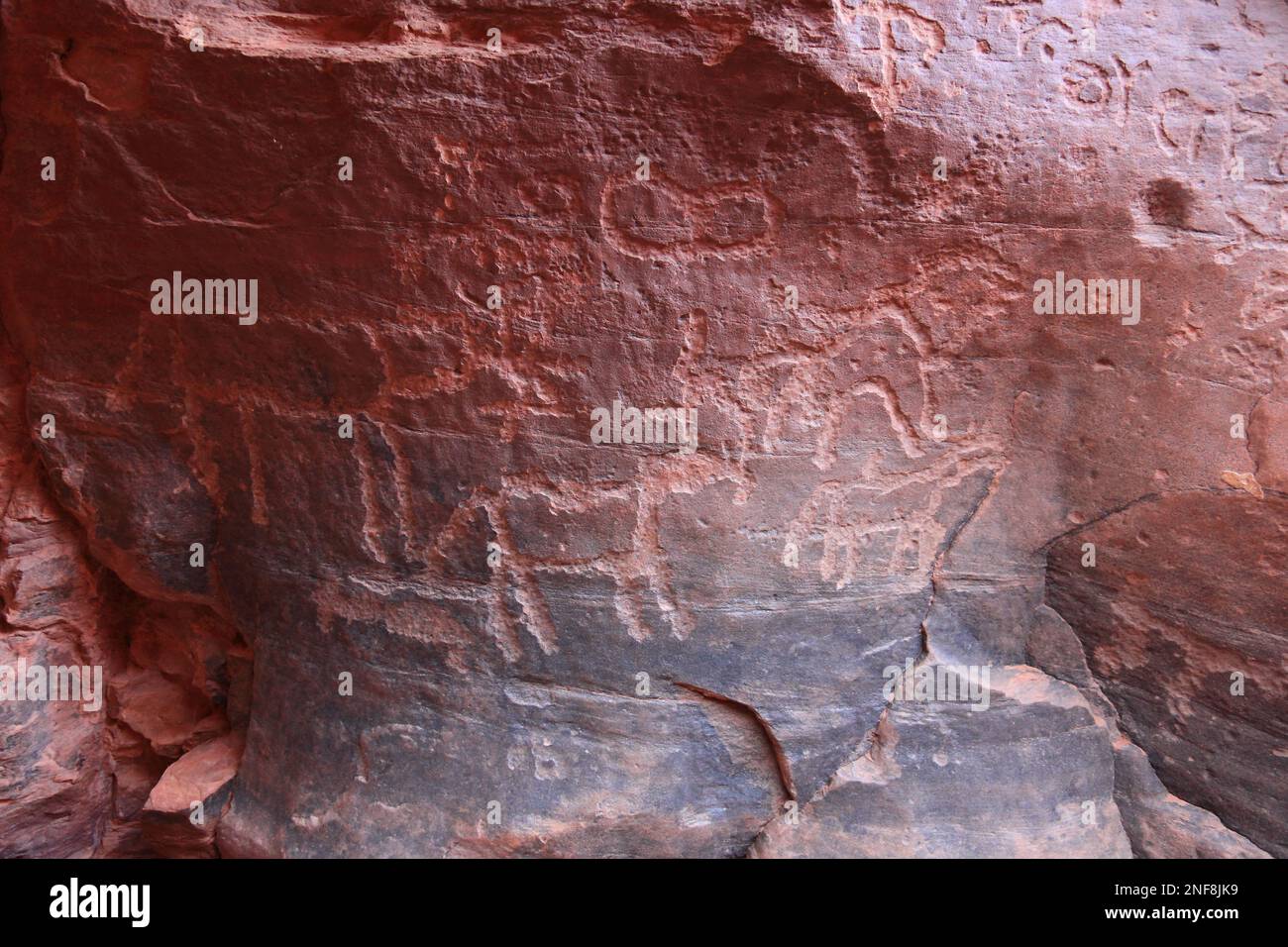 Felszeichnungen am Jebel Khazali in Wadi Rum, Jordanien / Rock drawings ...