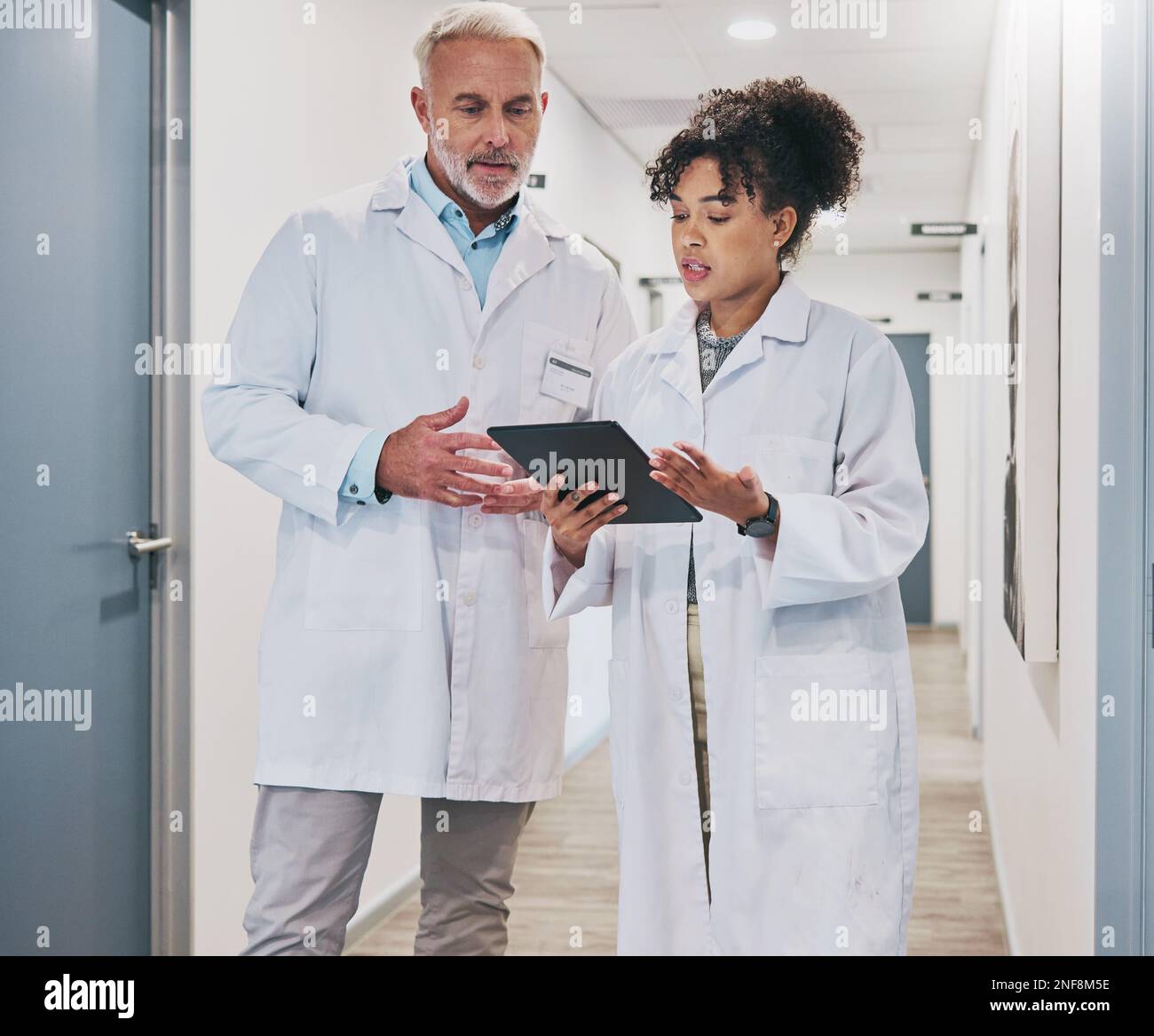 Medical practice staff meeting hi-res stock photography and images - Alamy