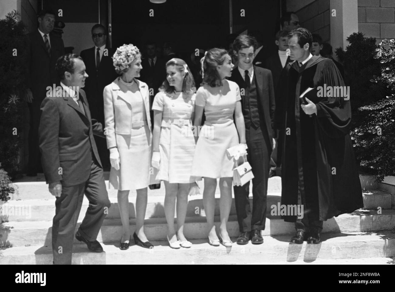 President Richard Nixon, left, poses with Rev. John Huffman, Jr., right ...