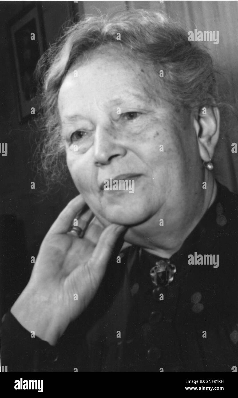 Portrait of Luise Ebert, 76, widow of Germany's first "Reichspraesident ...