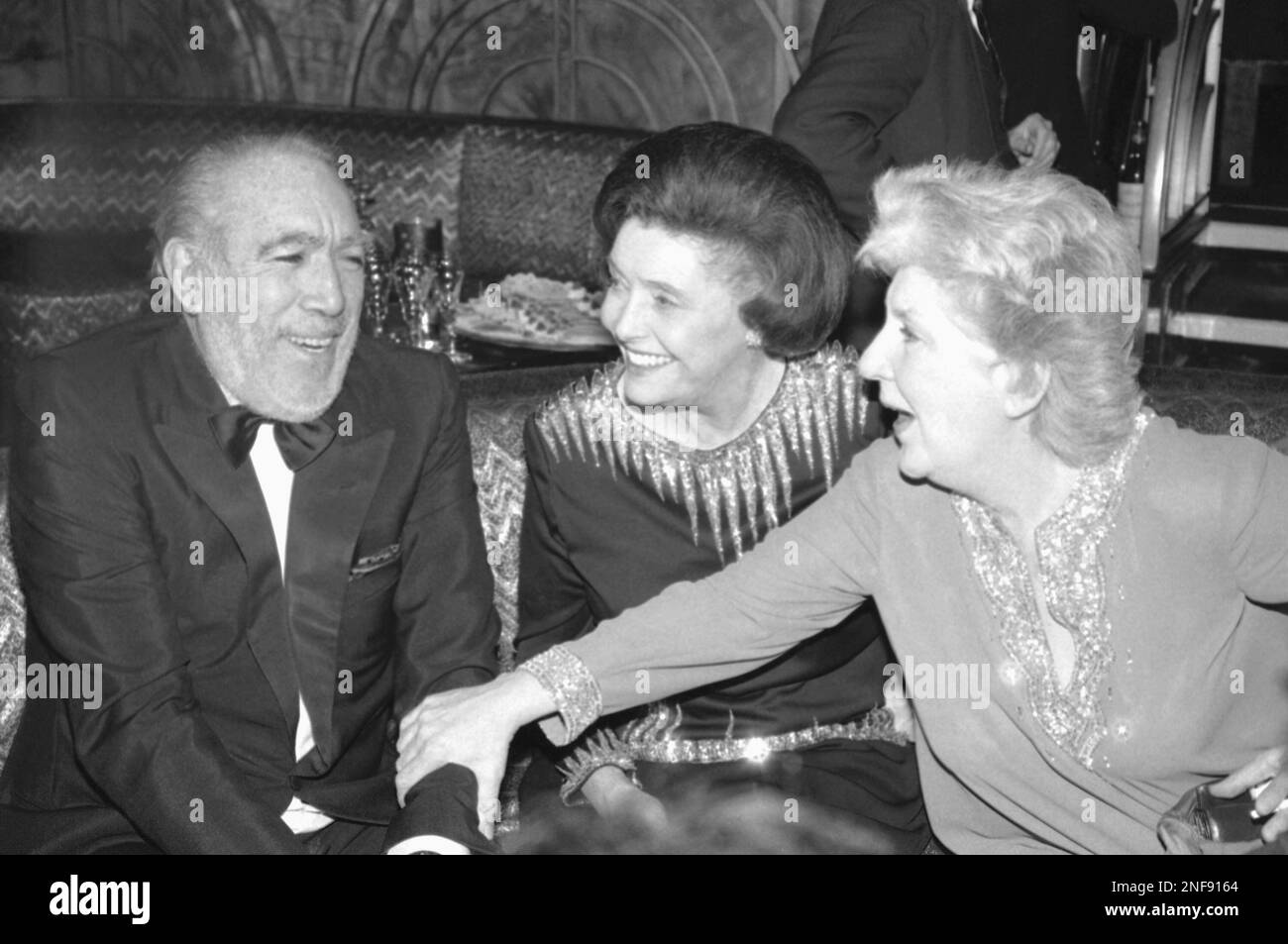 Patricia Neal, center, celebrates her birthday at Regine's in New York ...
