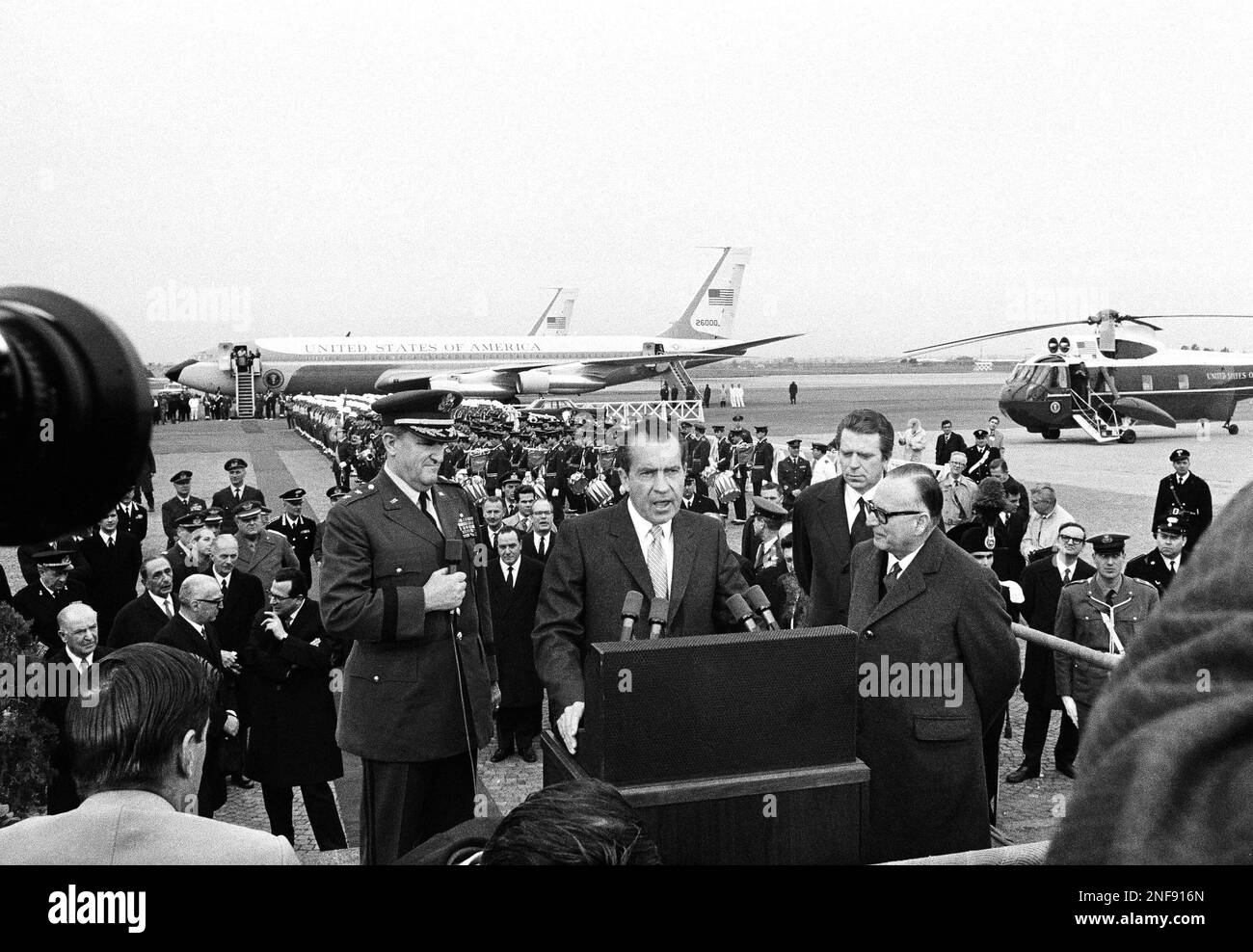 U.S. President Richard Nixon delivers his farewell speech at Rome?s ...