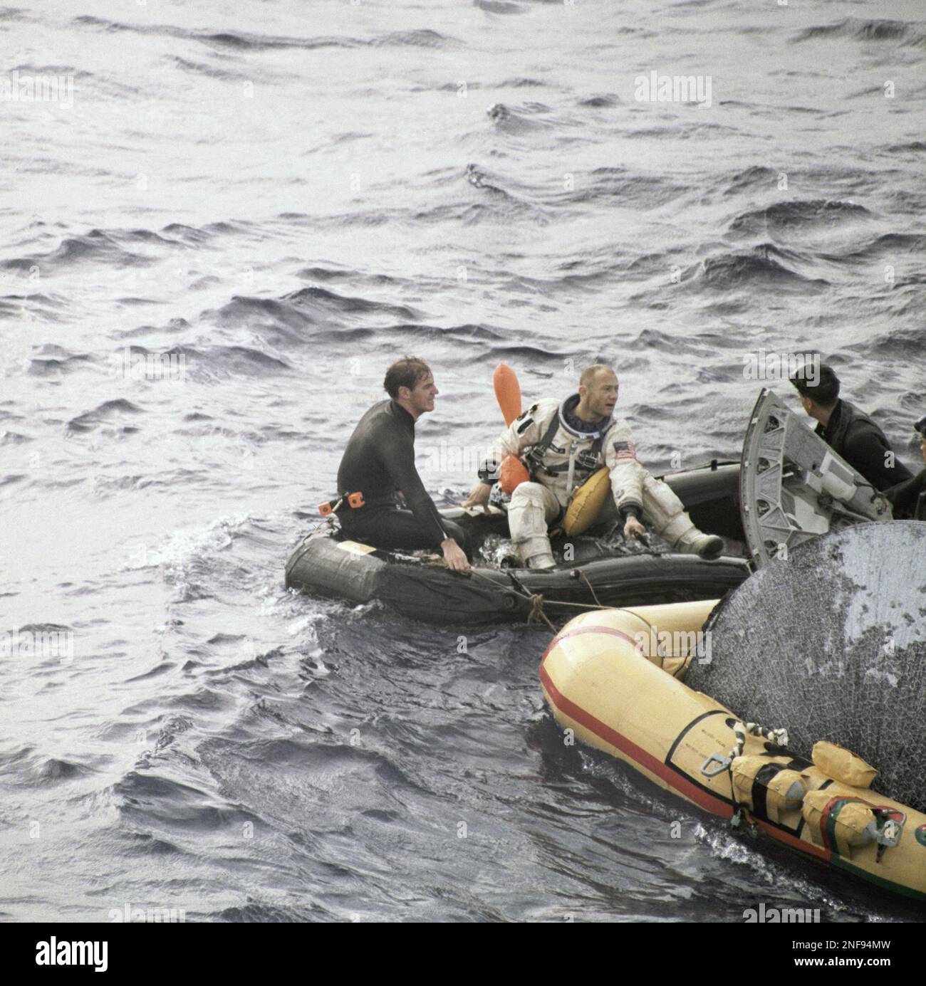 Edwin E. Aldrin Jr. (Buzz), and James A. Lovell Jr, pictures with space ...