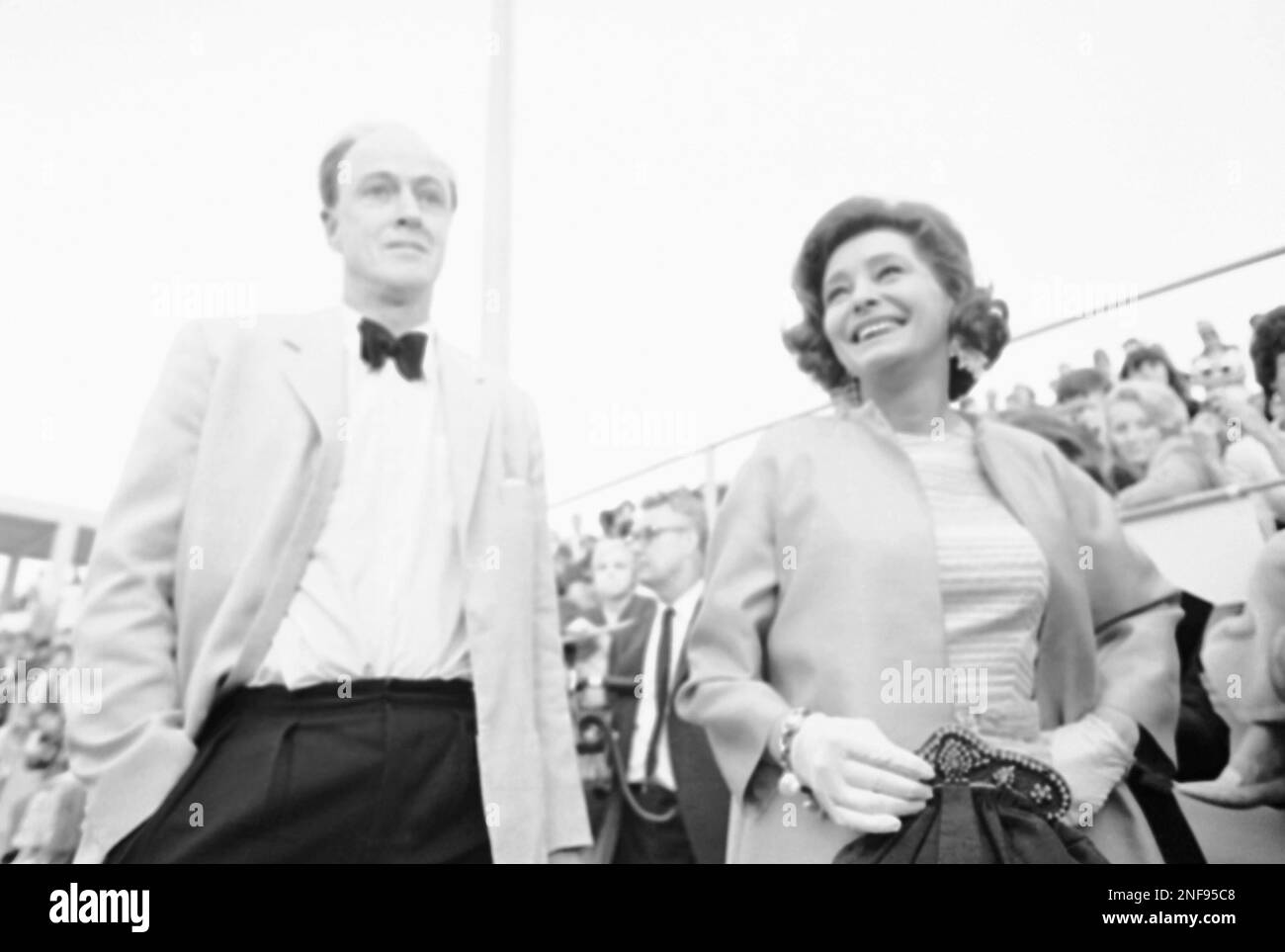 Actor Patricia Neal and her husband, author Roald Dahl arrive at the ...