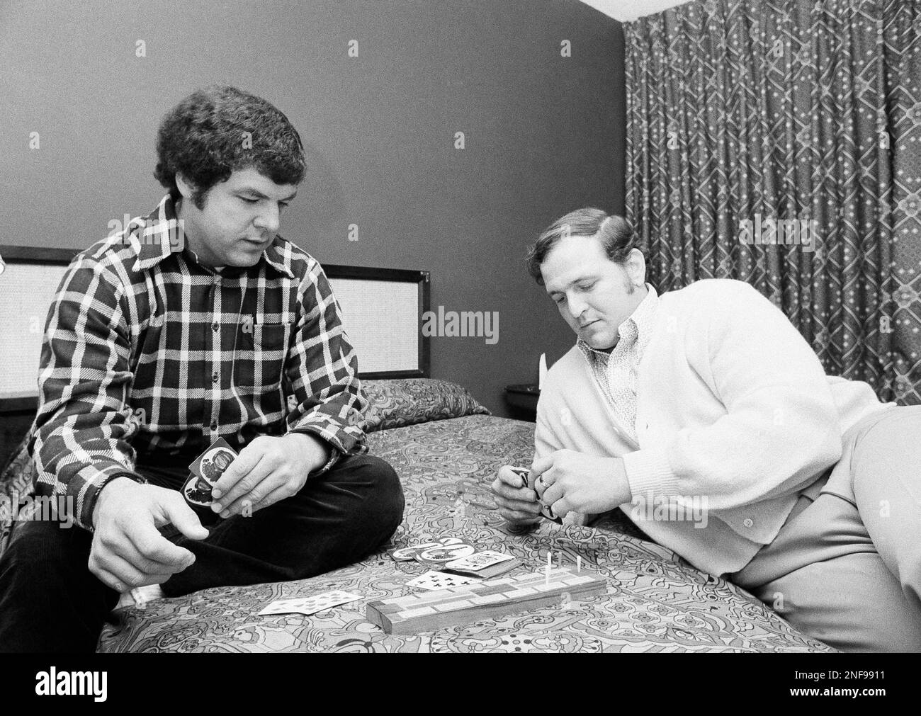 Minnesota Vikings Wally Hilgenberg, left, and Roy Winston, play a game ...