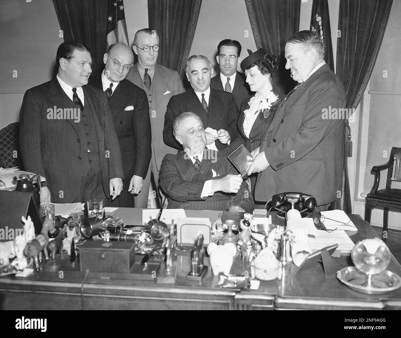This was the scene in President Franklin Roosevelt's office in ...