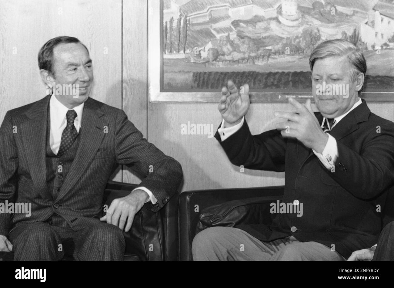 West German Chancellor Helmut Schmidt, right, and U.S. Assistant ...