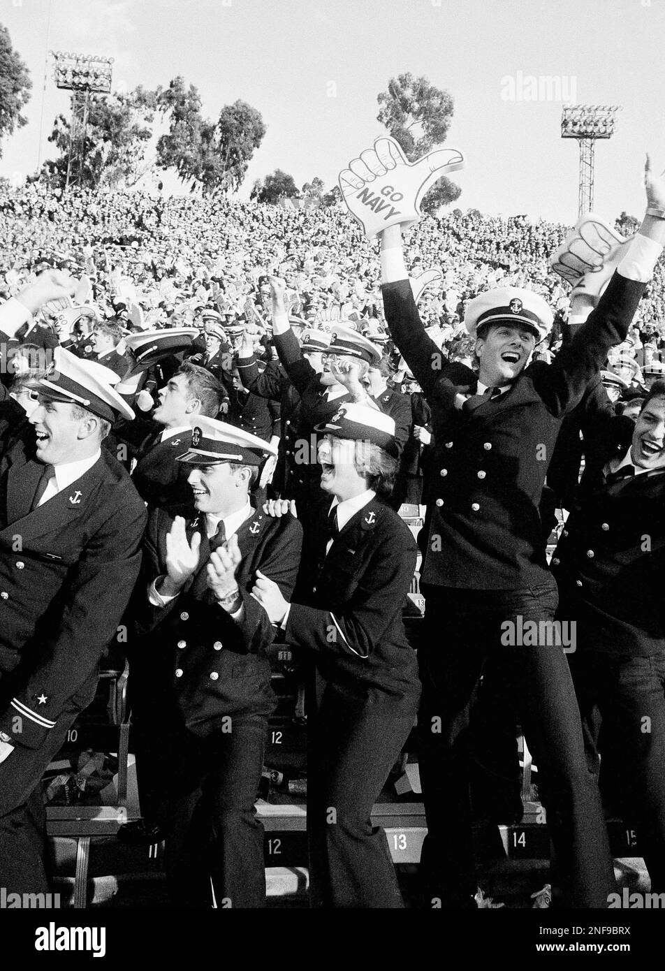 Happy Midshipmen exult in yet another Navy score during late stages of ...