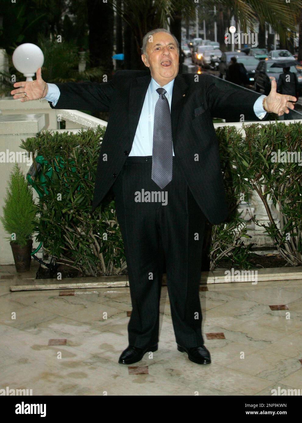 Italian tenor Carlo Bergonzi poses for a photocall during the 43rd ...