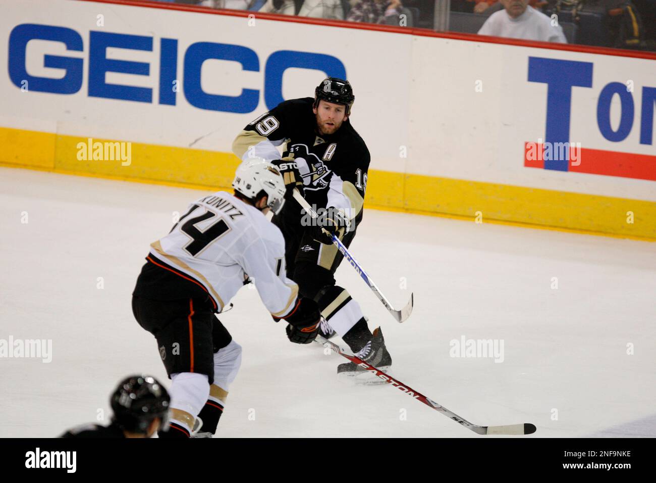 Pittsburgh Penguins defenseman Ryan Whitney (19) in action against the ...