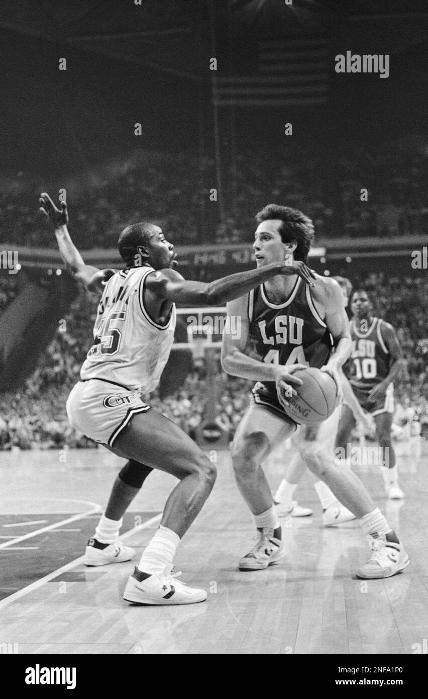 Georgia Tech’s Bruce Dalrymple (45) stops Don Redden (44) of Louisiana ...