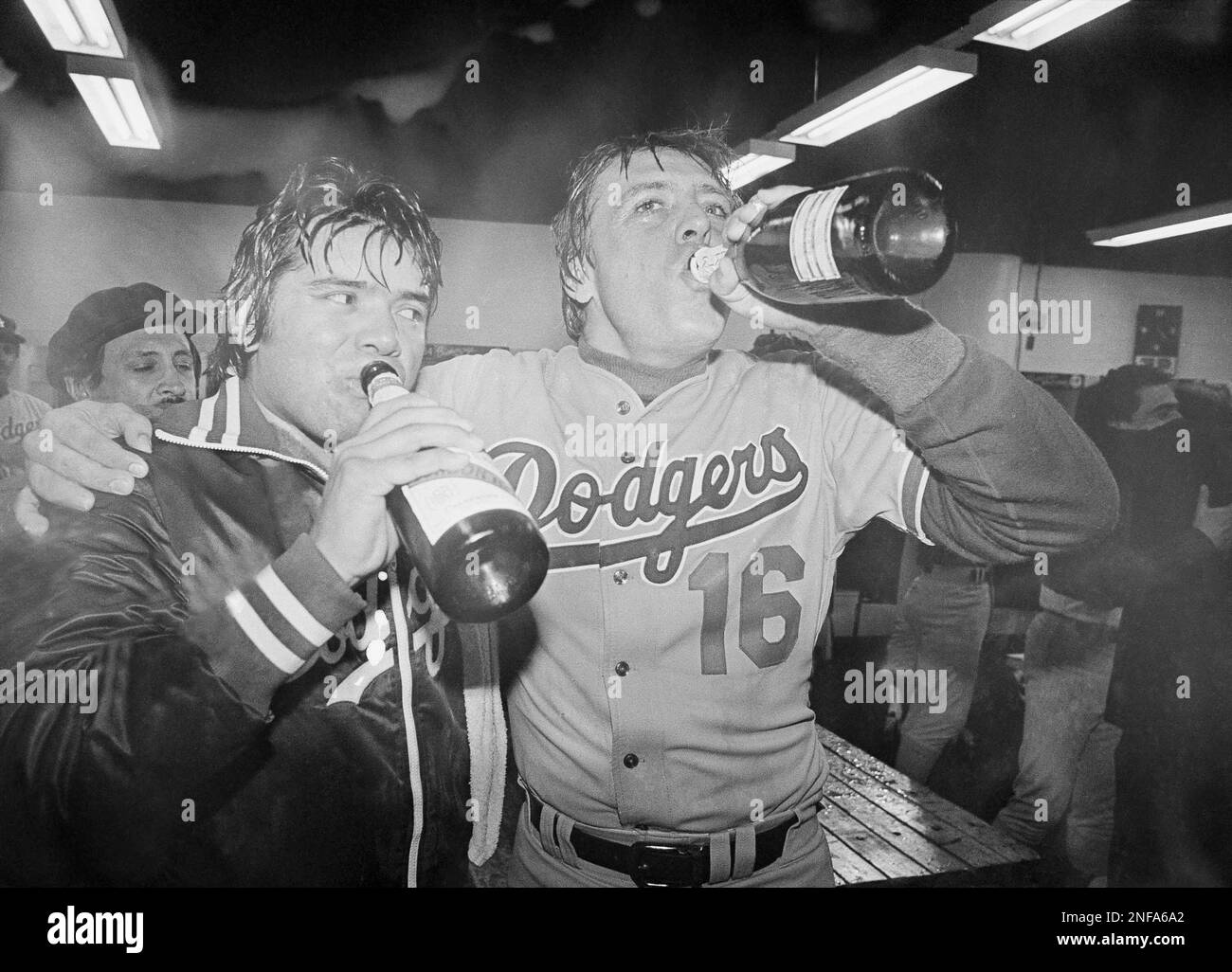 Los Angeles Dodgers pitcher Fernando Valenzuela, left, and slugger Rick ...