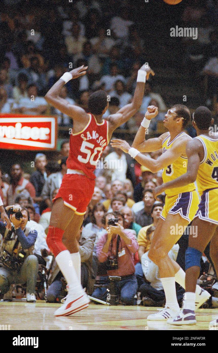Houston Rockets Ralph Sampson (50) throws up the winning shot against ...