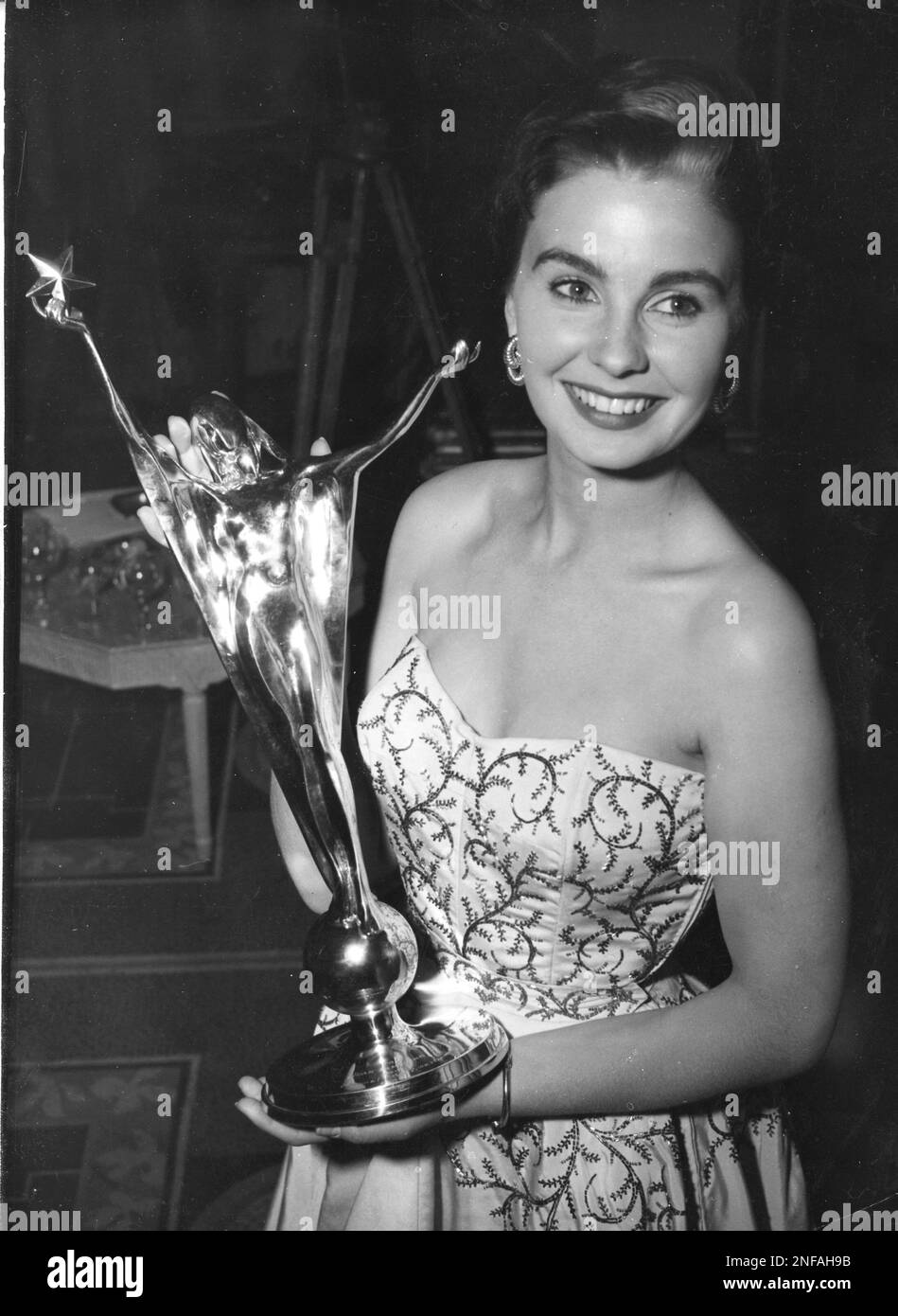 Actress Jean Simmons, 21, holds her award after being crowned as best ...