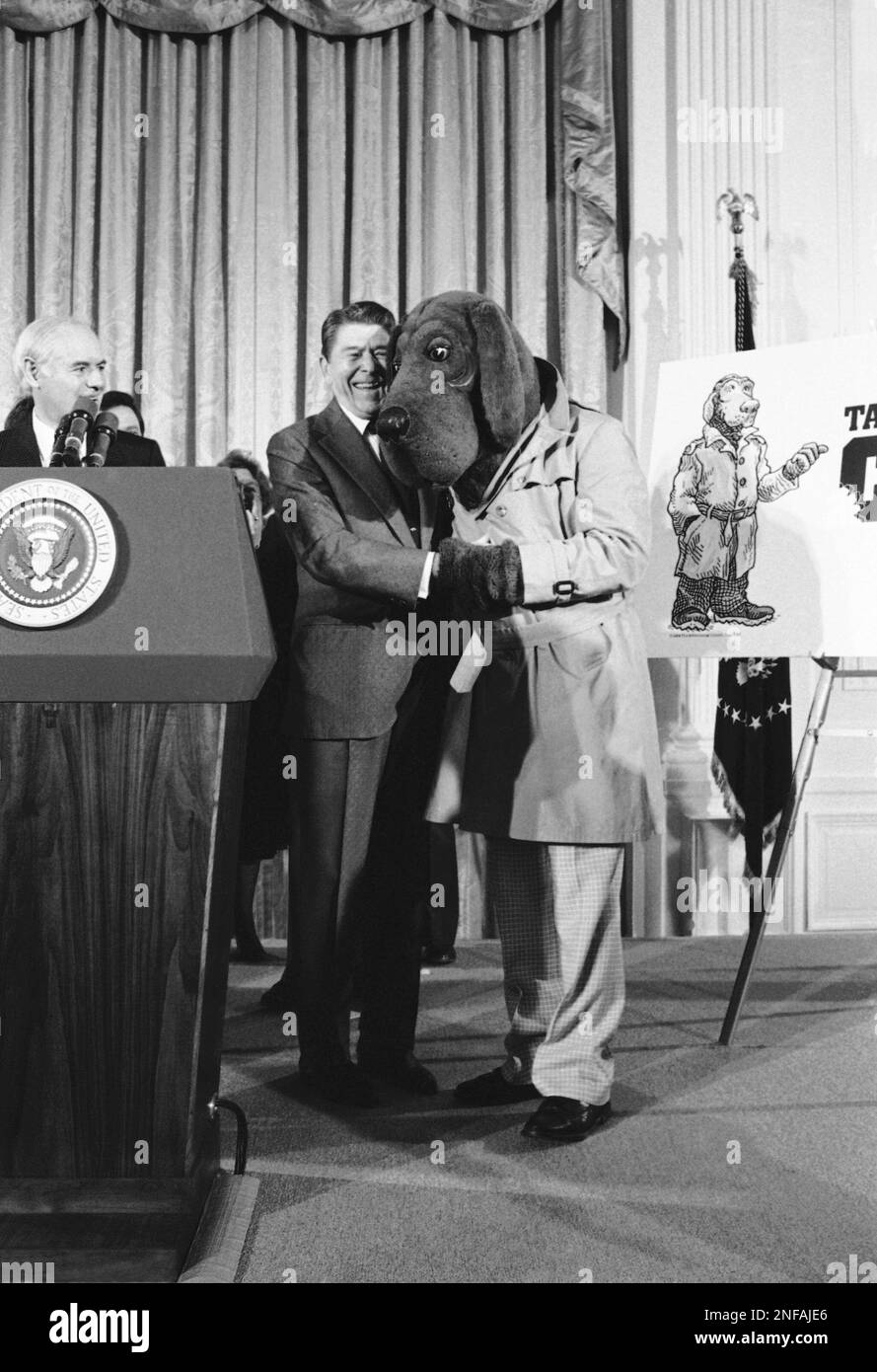 President Ronald Reagan meets "McGruff" the crime dog, during Crime ...