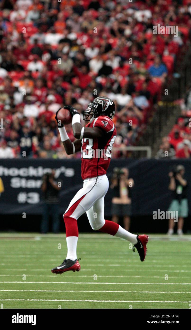 Atlanta Falcons Harry Douglas #83 in action against the Chicago Bears ...