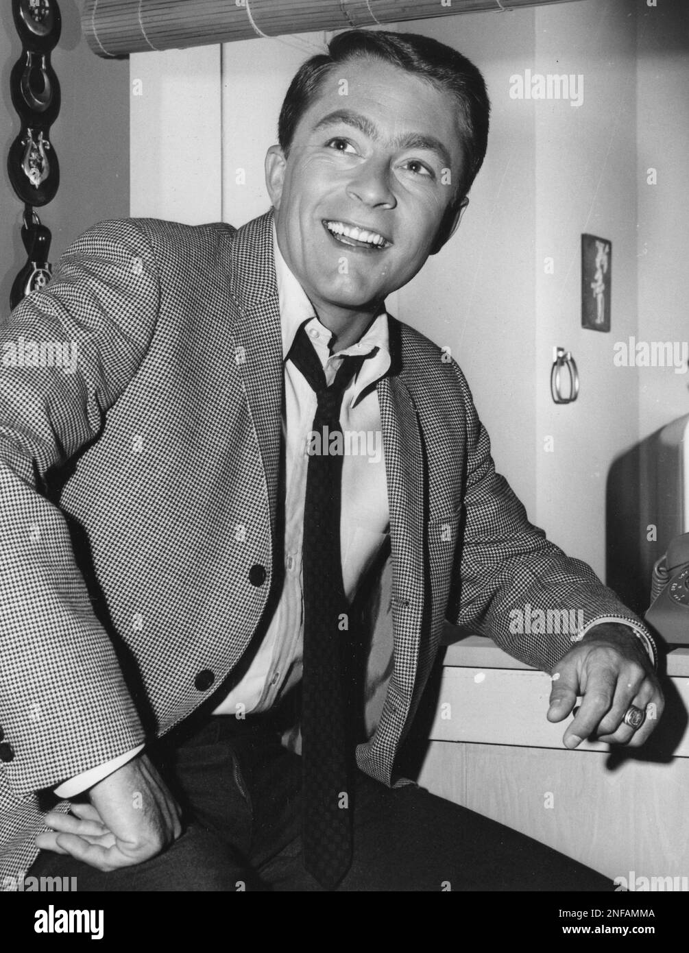 Bill Bixby, dressed up for his role as reporter Tim O'Hara at the set ...