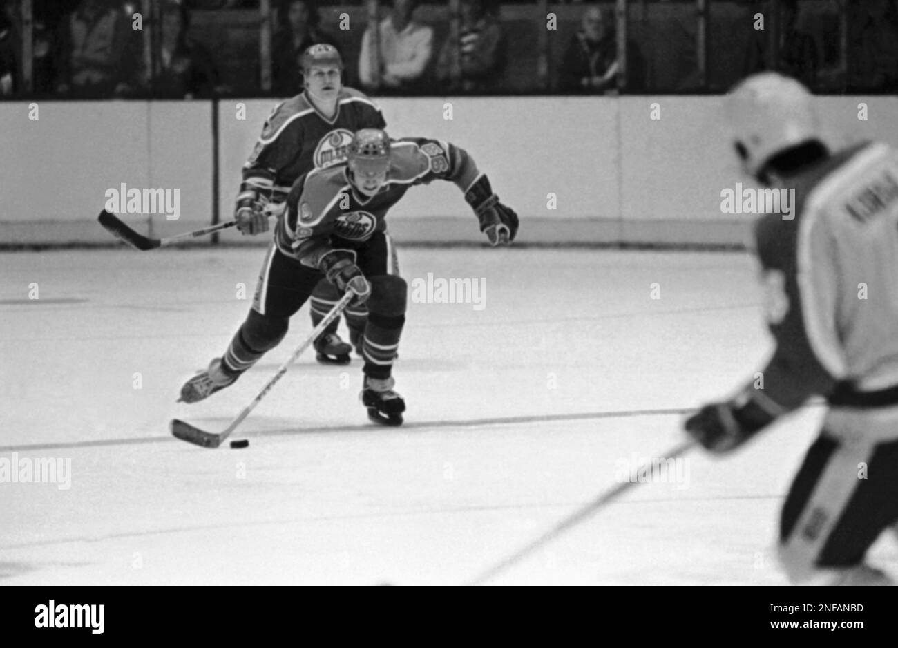 Wayne Gretzky on ice in Los Angeles on March 10, 1982 during L.A. Kings ...