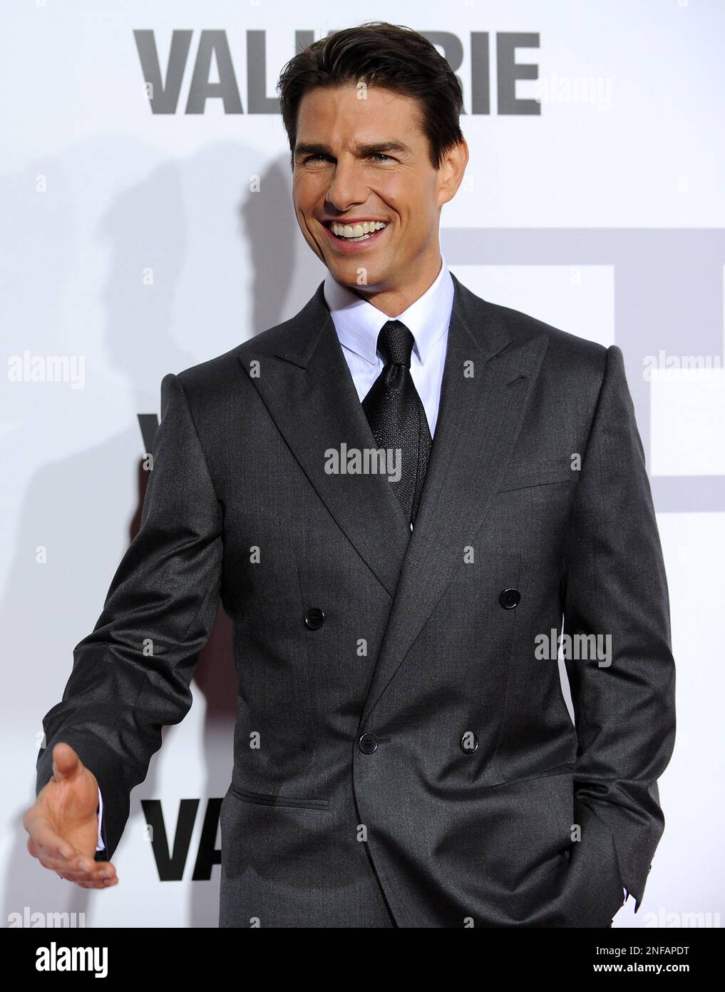 Actor Tom Cruise attends the world premiere of 'Valkyrie' at the Time ...