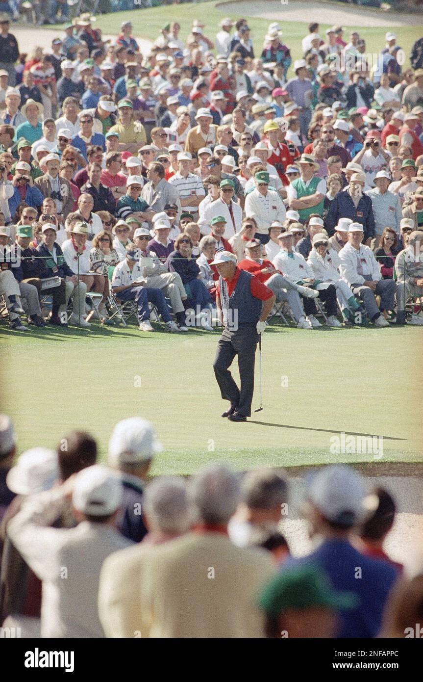 Arnold Palmer, in a scene reminiscent of the "Arnie's Army" crowds of ...