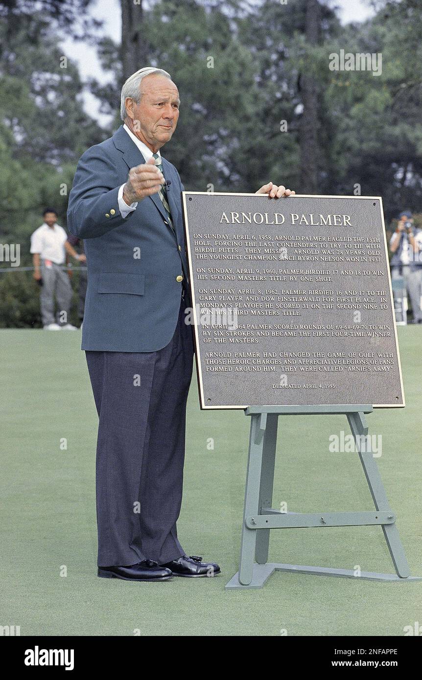 Golfing legend Arnold Palmer is presented with a plaque at Augusta ...