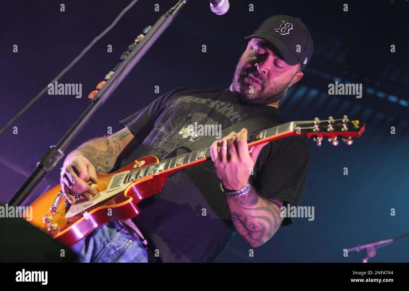 Singer Aaron Lewis of Staind performs at the KROQ Almost Acoustic ...