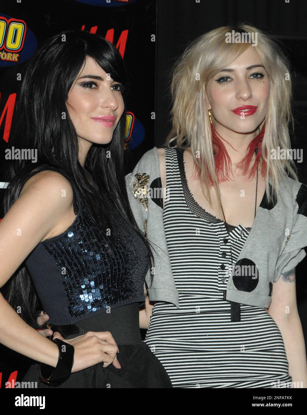 Musicians Lisa Origliasso, left, and Jessica Origliasso of The ...
